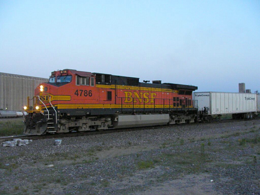 BNSF 4786